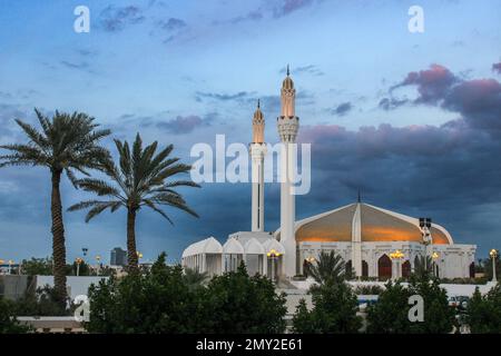 Beautiful front view of the entrance of Hassan En any Mosque at sunset ...