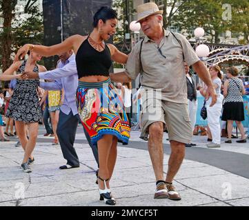 People dancing lindy hop during group training Stock Photo - Alamy
