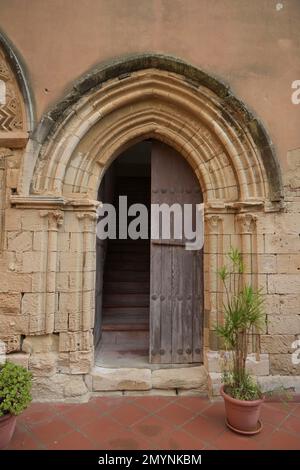 Entrance to the chapter house, Cistercian monastery Monache cistercensi ...