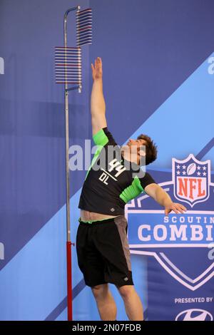 North Carolina State offensive lineman Joe Thuney runs a drill at the ...