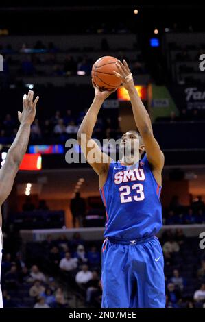 SMU forward Jordan Tolbert (23) battles for a rebound against Gonzaga ...