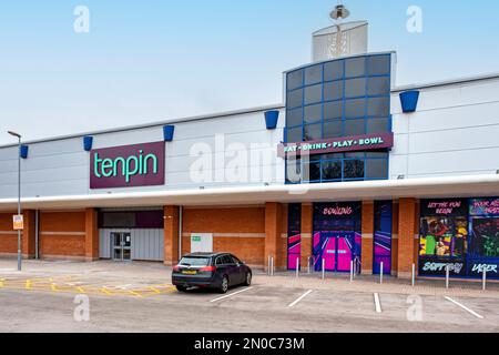 Tenpin bowling in Crewe Cheshire UK Stock Photo - Alamy