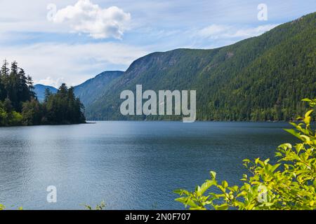 Cameron Lake, Vanvouver Island, Canada Stock Photo - Alamy