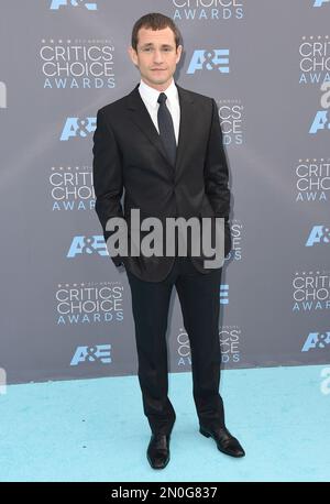 Hugh Dancy arrives at the 21st annual Critics' Choice Awards at the ...