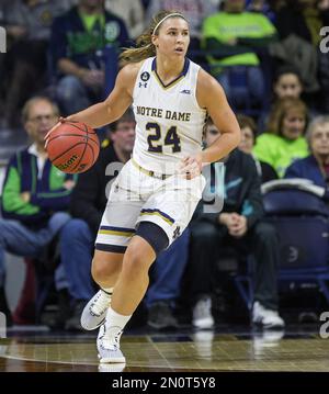 Notre Dame’s Hannah Huffman (24) looks downcourt during an NCAA college ...