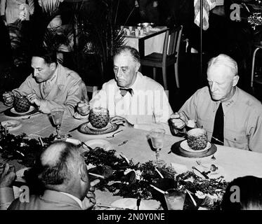 Franklin D. Roosevelt, General Douglas MacArthur and Admiral Nimitz ...