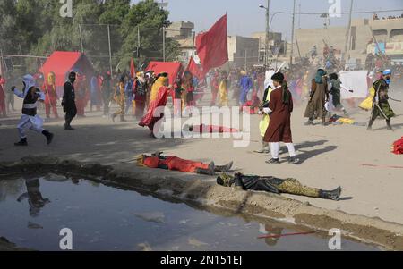 Dressed in costumes, Iraqi Shiite faithful re-enact the 680 A.D. battle ...