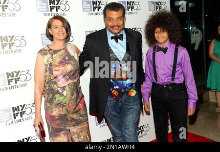 Astrophysicist Neil deGrasse Tyson with his wife Alice Young and son ...