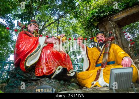 Seremban, Malaysia; Centipede Temple, buddhist temple, Statues ...