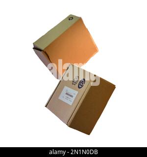 Falling and damage to packaging and goods in parcels in the warehouse ...