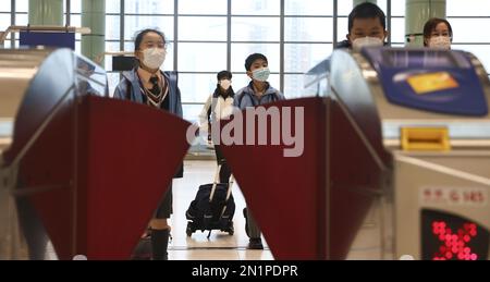 Cross borders students return to campus at Lok Ma Chau. 01FEB23 SCMP /K ...