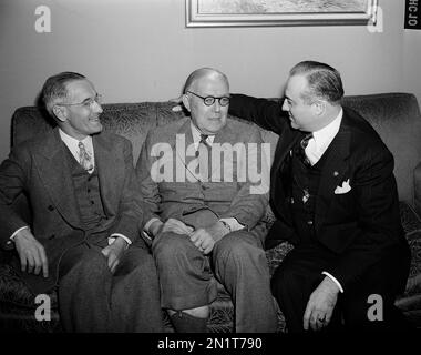 White Rajah of Sarawak Brooke family crest emblem Fort Margherita ...