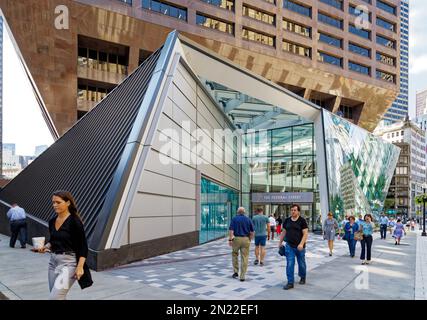 Boston Financial District: 100 Federal Street, aka Pregnant Building ...