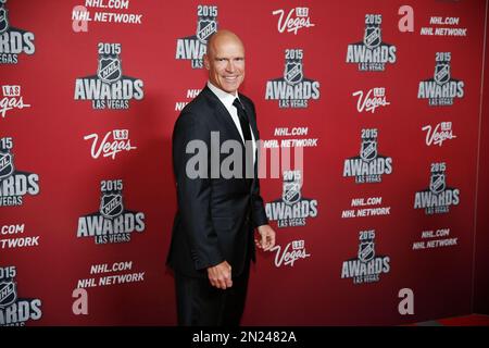 Former NHL player Mark Messier and wife Kim Clark attend the Samsung ...