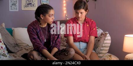 ERIN'S GUIDE TO KISSING GIRLS, from left: Jesyca Gu, Elliot Stocking, 2022. © Quiver ...