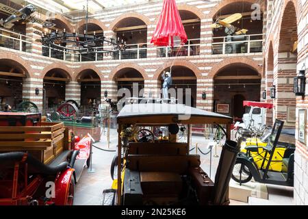 The Çengelhan Rahmi M. Koç Museum interior - s a technology museum in ...