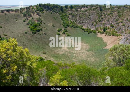 Mount Schank Volcanic Crater, Mount Gambier, South Australia Stock ...