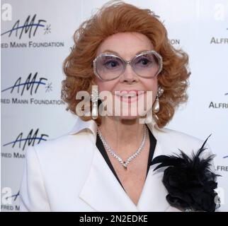 Steve Allen and Jayne Meadows at home with sons Steve Allen, Jr., David ...