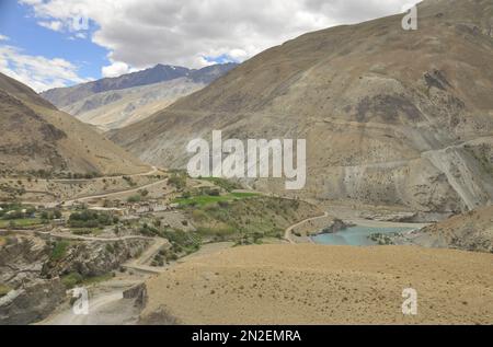 Sangam - Beautiful view of Confluence of the Zanskar and Indus rivers ...