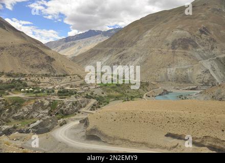 Sangam - Beautiful view of Confluence of the Zanskar and Indus rivers ...
