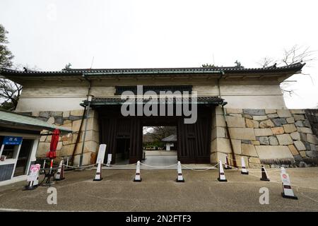 Gate to the compound of the beautiful Nagoya castle in Nagoya, Japan ...