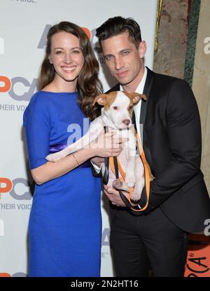 Actors Amy Acker and husband James Carpinello attend the 18th Annual ...