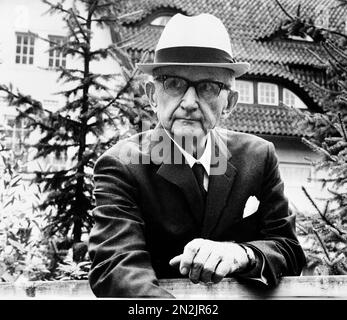 ADMIRAL KARL DOENITZ German Naval Commander with U-Boat crews in ...