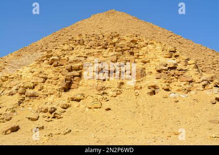 The satellite and the bent pyramids, Satellite one is located 55 meters ...