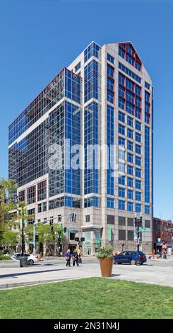Boston Financial District: 200 State Street, a modern office tower ...