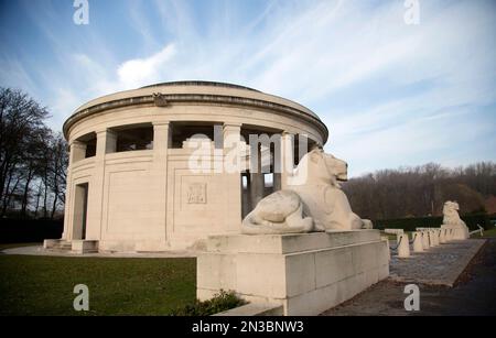 The Ploegsteert Memorial commemorates more than 11,000 men of the UK ...