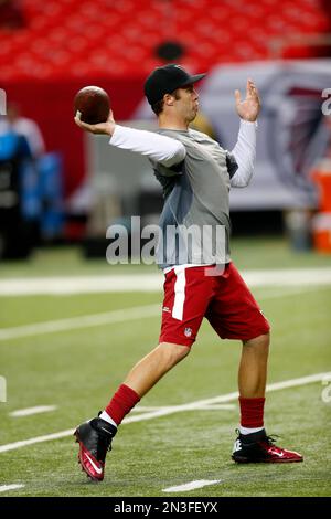 Arizona Cardinals quarterback Drew Stanton signals at the line of ...