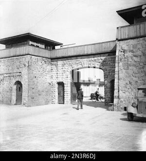 Guards of the SS in Mauthausen concentration camp Stock Photo - Alamy