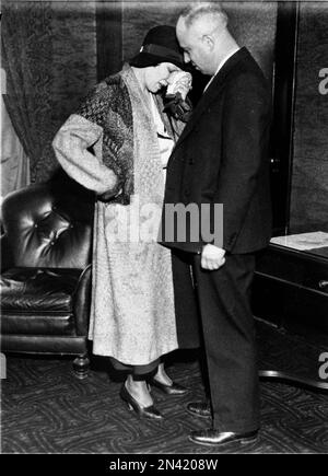 Gangster killed in New York, 1937 Stock Photo - Alamy