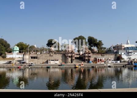 India, Madhya Pradesh, Ujjain, Ram ghats by night Stock Photo - Alamy