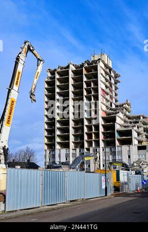 Dem-Master Demolition Ltd the Scottish company part of the Sandvik ...