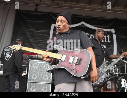 Ernie C of Body Count performs on stage during Day 1 of the 2015 ...