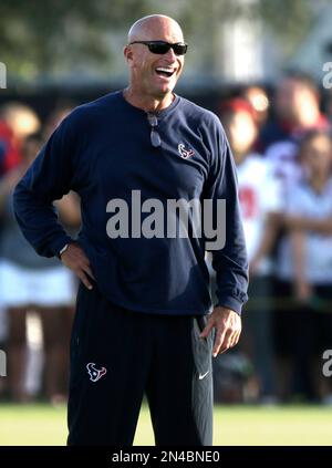 Houston Texans defensive line coach Bill Kollar during a NFL football ...