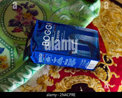 Coffe BOGGI Espresso Italiano Crema Dark Roast Stock Photo - Alamy
