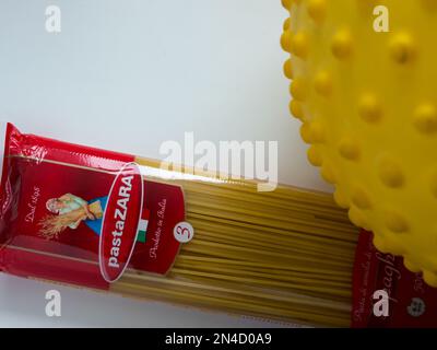 Pasta ZARA, Spaghettini № 3 Stock Photo - Alamy