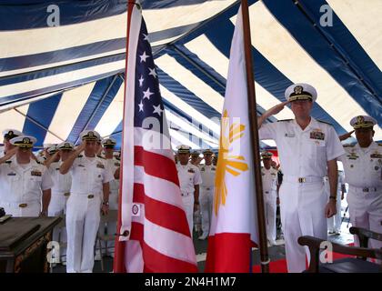 US Navy Commander, Joint Task Force Katrina, U.S. Army Lt. Gen. Russel ...