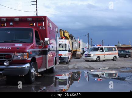 Arida Border Crossing. 8th Feb, 2023. A convoy of rescue vehicles ...
