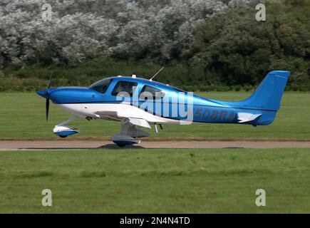 A Cirrus SR22-GTS light aircraft landing at Bembridge Airport Isle of ...