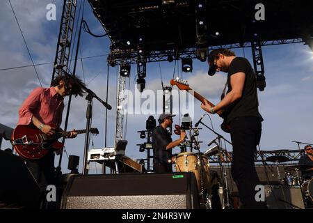 Matthew Houck and Phosphorescent performs at The Sasquatch! Music ...