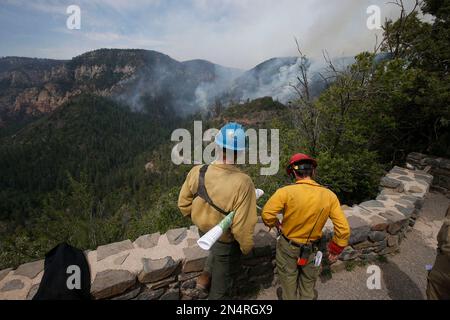 Slide Fire (Mormon Lake Hotshots Stock Photo - Alamy