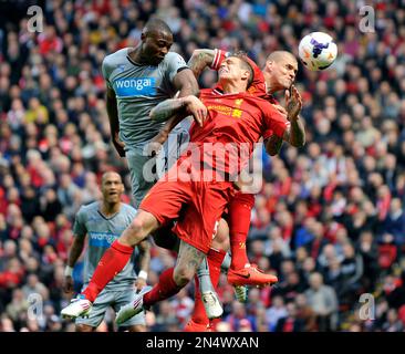 MARTIN SKRTEL & DANIEL AGGER LIVERPOOL FC V NEWCASTLE UNITE ANFIELD ...