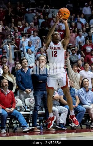 Alabama guard Delaney Heard (12) grabs a rebound between Longwood ...