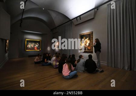JUDITH BEHEADING HOLOFERNES by Caravaggio Stock Photo - Alamy