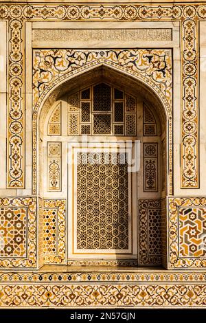 Finest marble inlays and filigree lattice windows, Mausoleum Itmad-ud ...