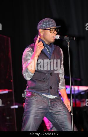 Ricky Kinchen, Larry Waddell, vocalist Stokley Williams, Homer O'Dell ...