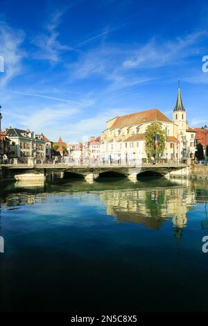 Lake Annecy tour boat Haute-Savoie Stock Photo - Alamy